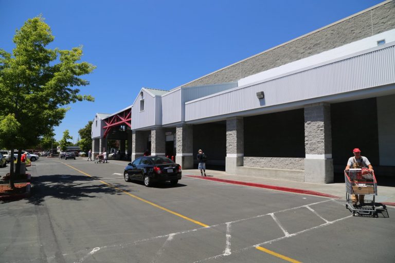 Guides - Santa Rosa, CA - Shopping - Dave's Travel Corner