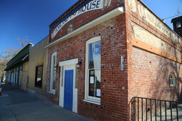 Guides - Hopland, CA - Introduction - Dave's Travel Corner