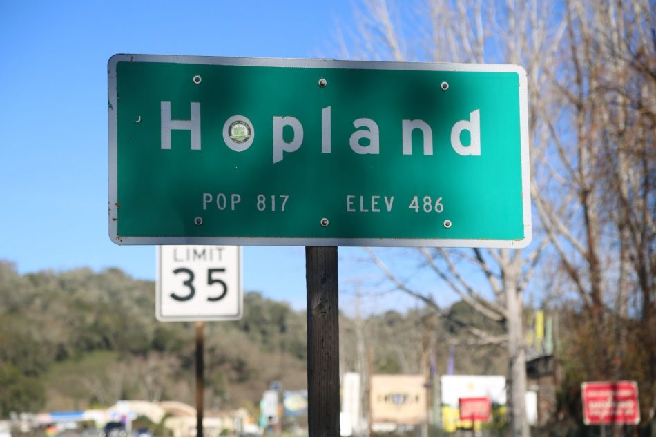 Guides - Hopland, CA - Introduction - Dave's Travel Corner