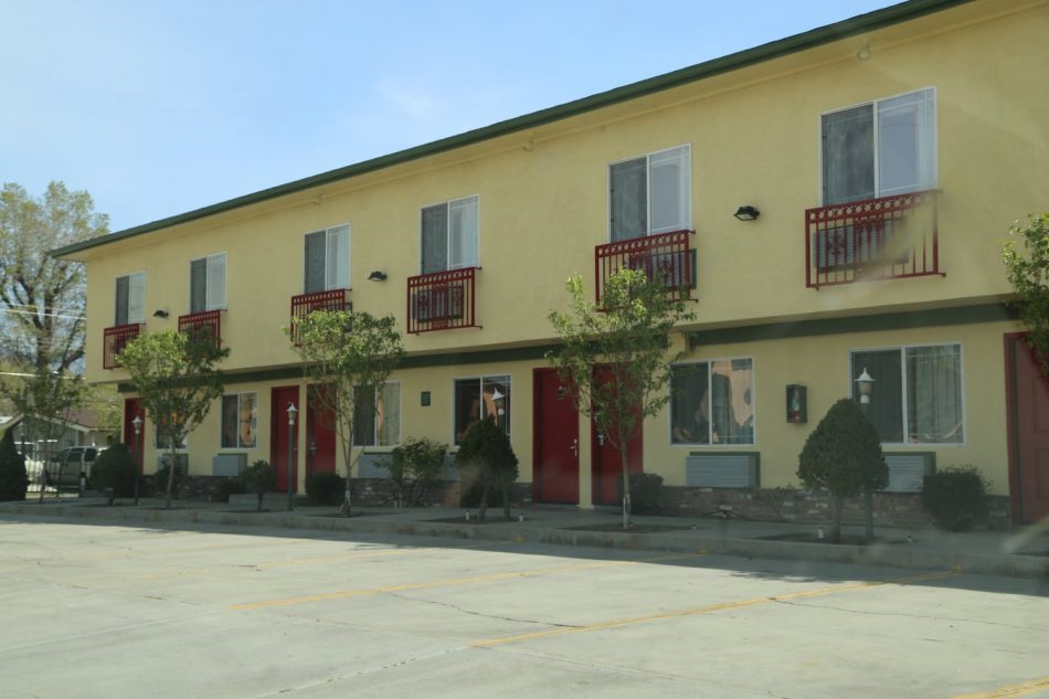 Guides - Bishop, CA - Hotels, Lodging - Dave's Travel Corner