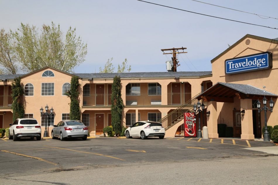 Guides - Bishop, CA - Hotels, Lodging - Dave's Travel Corner